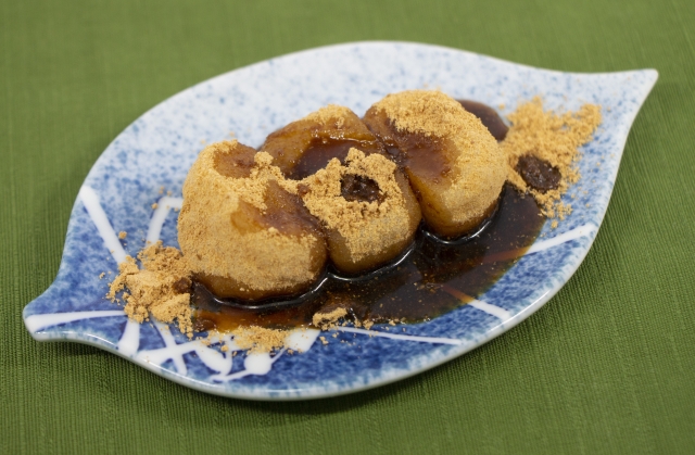 Exploring Warabi-Mochi: The Traditional Japanese Treat with a Unique Texture | Japan Food Guide ...